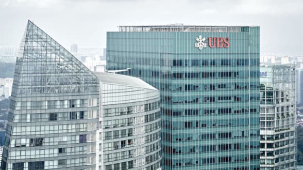 UBS hires Tom Wipf from Morgan Stanley for Credit Suisse partnership